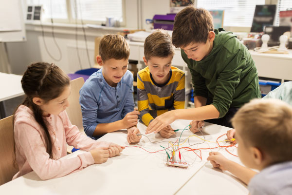 Connected Classrooms - Recreating Education System of Tomorrow with IoT